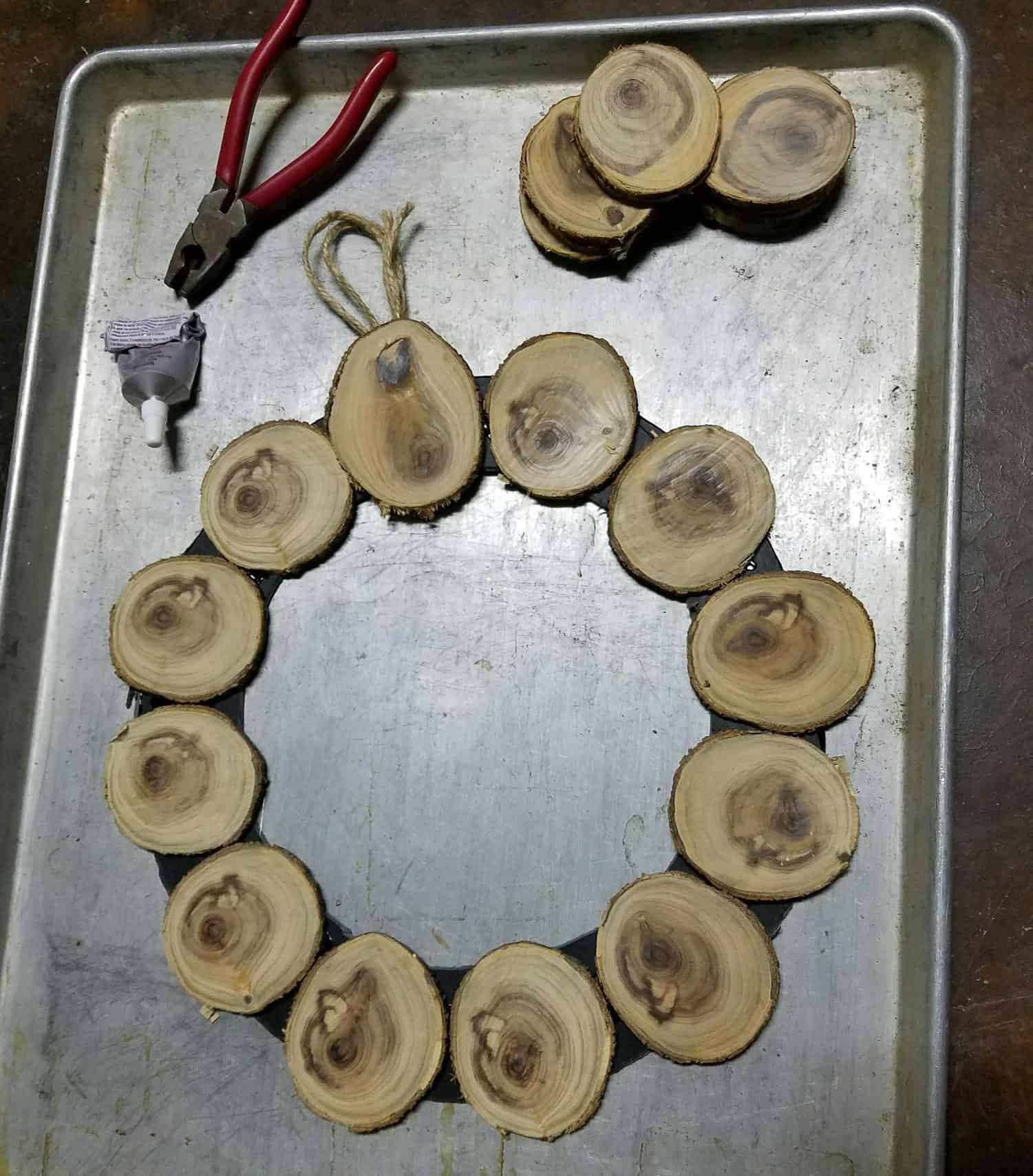 Rustic Wood Slice Wreath - KnockOffDecor