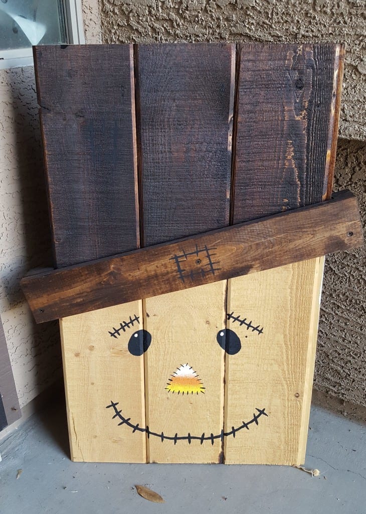 DIY Double Sided Scarecrow and Snowman Porch Decor - KnockOffDecor
