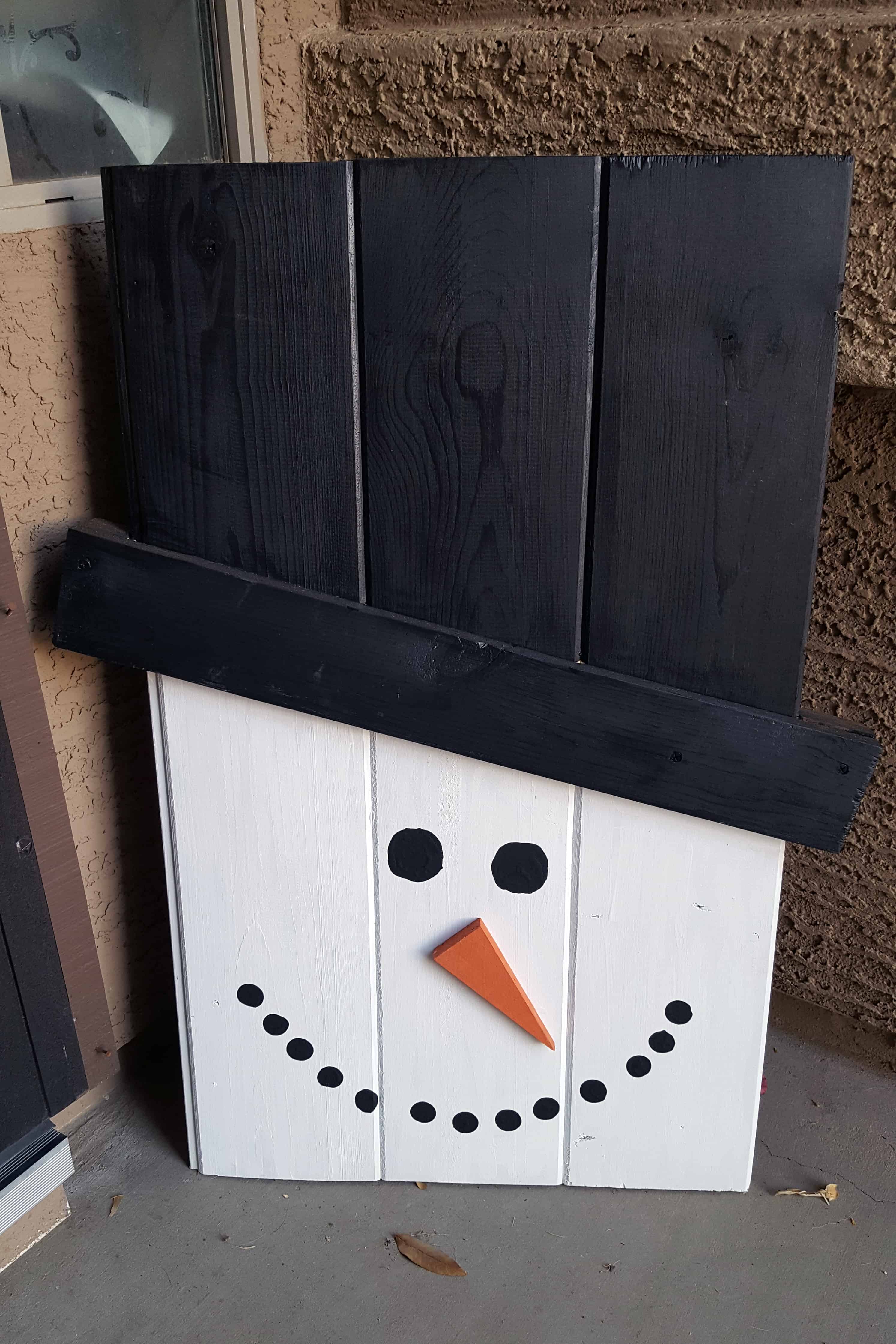 DIY Double Sided Scarecrow and Snowman Porch Decor - KnockOffDecor