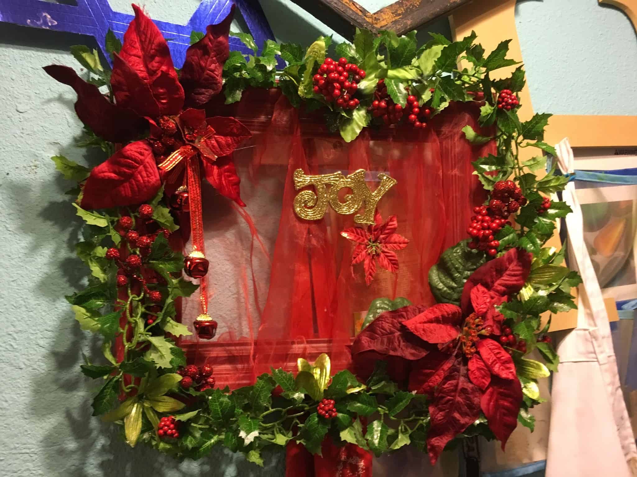 Square Wreath: The New Shape of an Old Favorite - KnockOffDecor