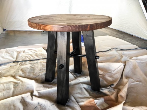 Round Side Table Rustic Appeal - KnockOffDecor