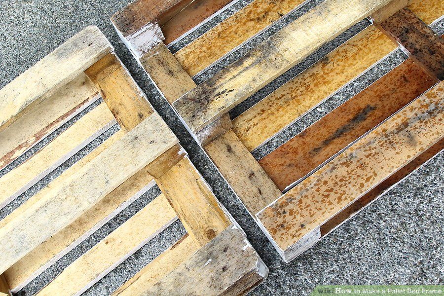 6 Insanely Easy Steps to Building a Bed Frame Out of Pallets ...