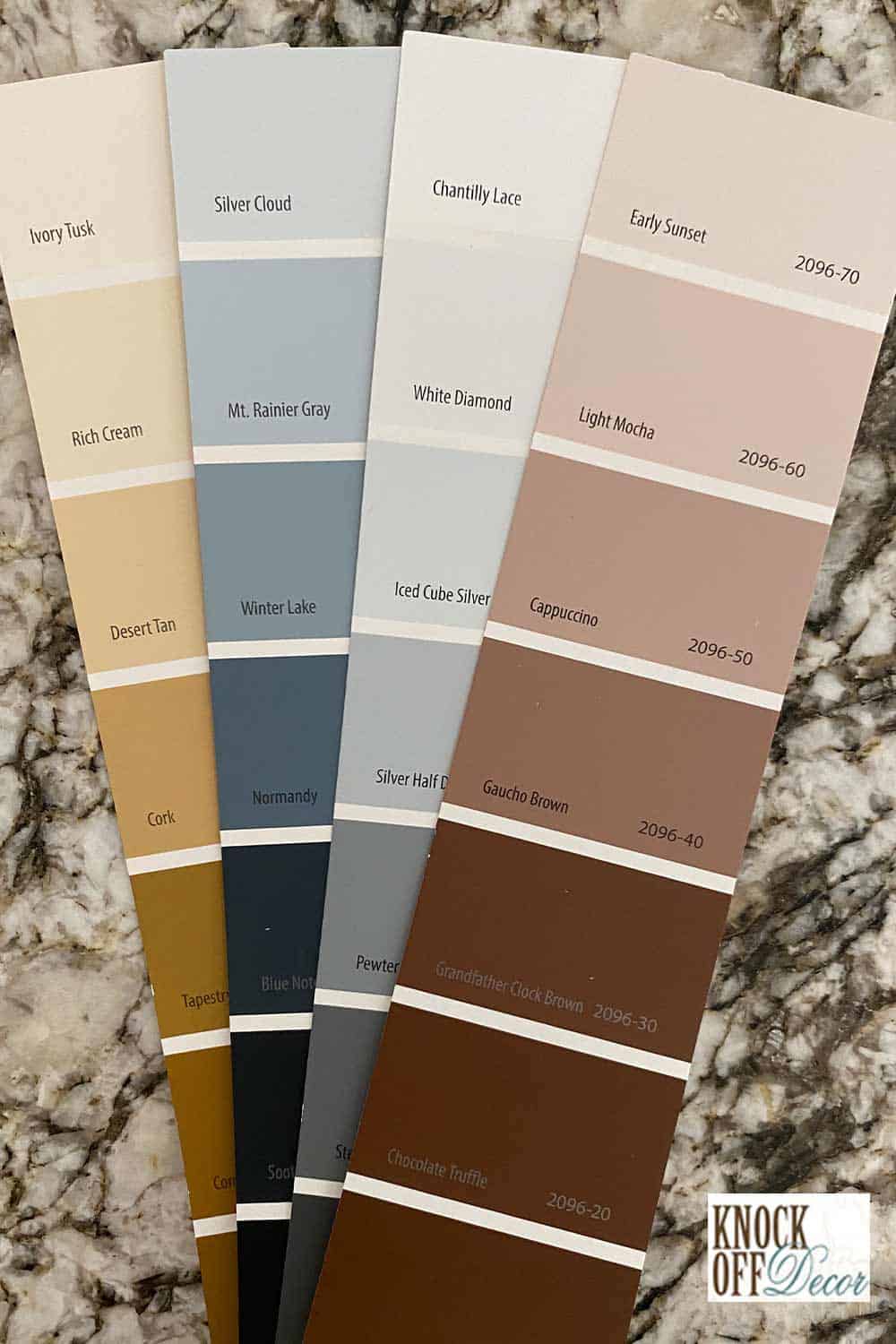 Benjamin Moore Soot Review – A Saturated Charcoal Black for Depth and ...