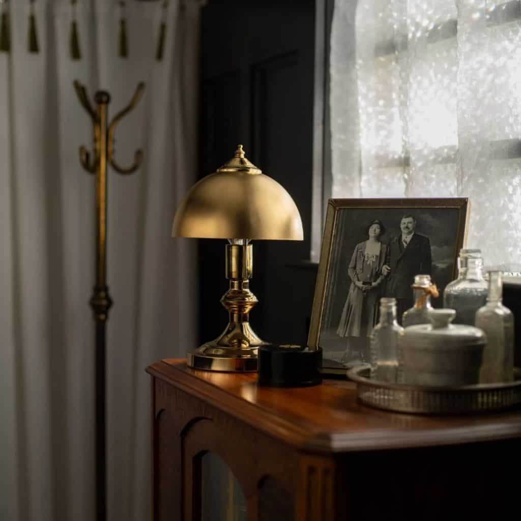 Chic DIY Task Lamp Inspired by Totie - KnockOffDecor