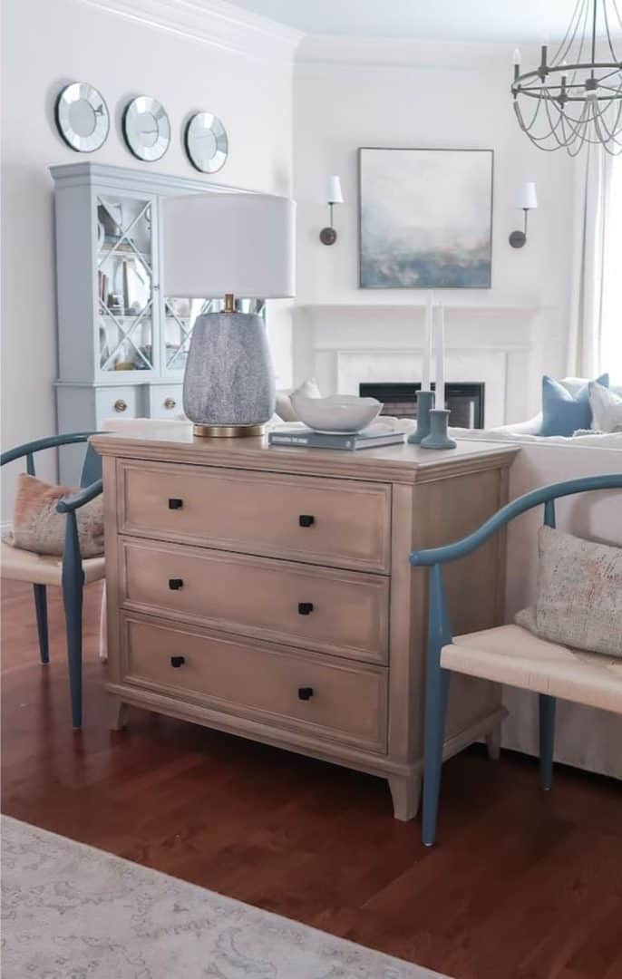 DIY How to Paint Furniture the Pottery Barn Seadrift Finish - KnockOffDecor