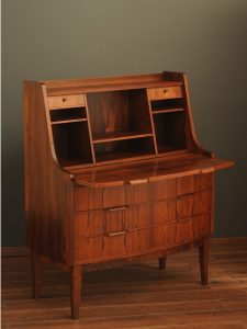 The Bureau Dresser: What Is It Exactly? - KnockOffDecor