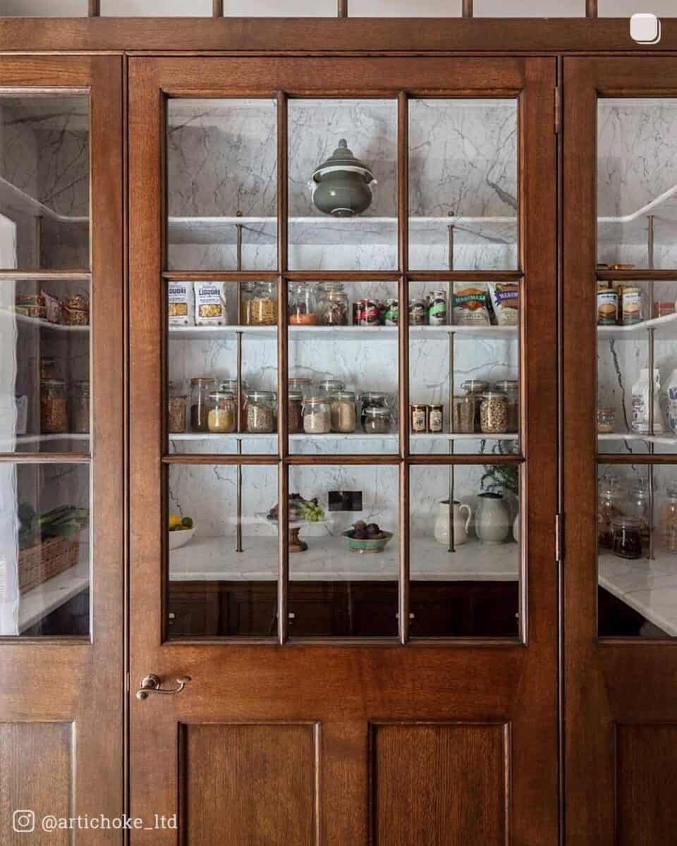 25 Glass Pantry Doors You'll Want to Add to Your Kitchen Now ...