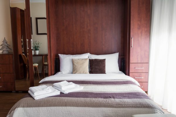 7 Practical Tips for Making Your Queen Murphy Bed More Comfortable ...