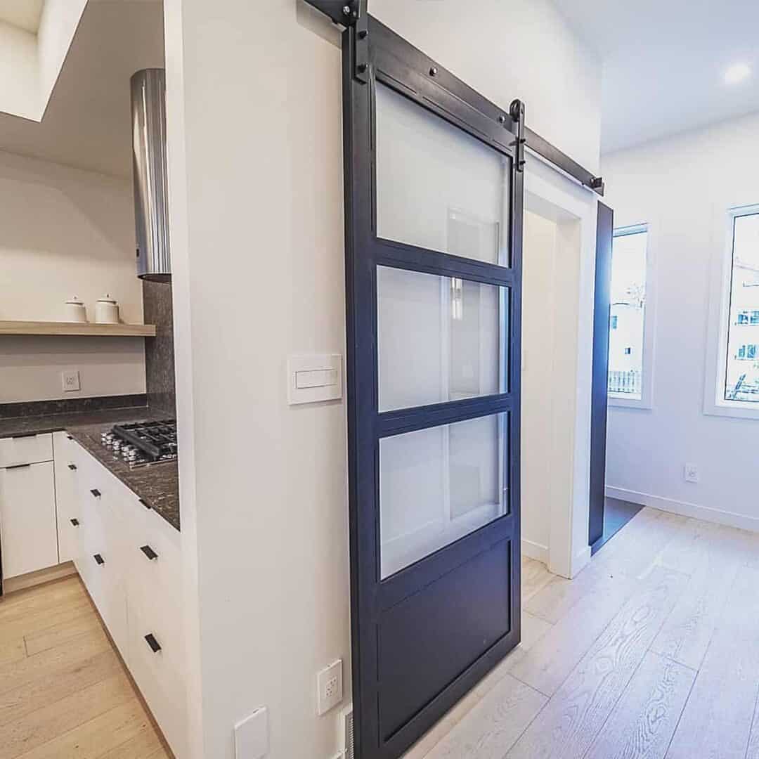 25 Glass Pantry Doors You'll Want to Add to Your Kitchen Now ...