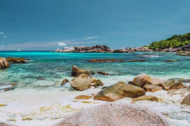 Sherwin Williams Teal Colors - 15 Best Teals to Mesmerize Your Home ...